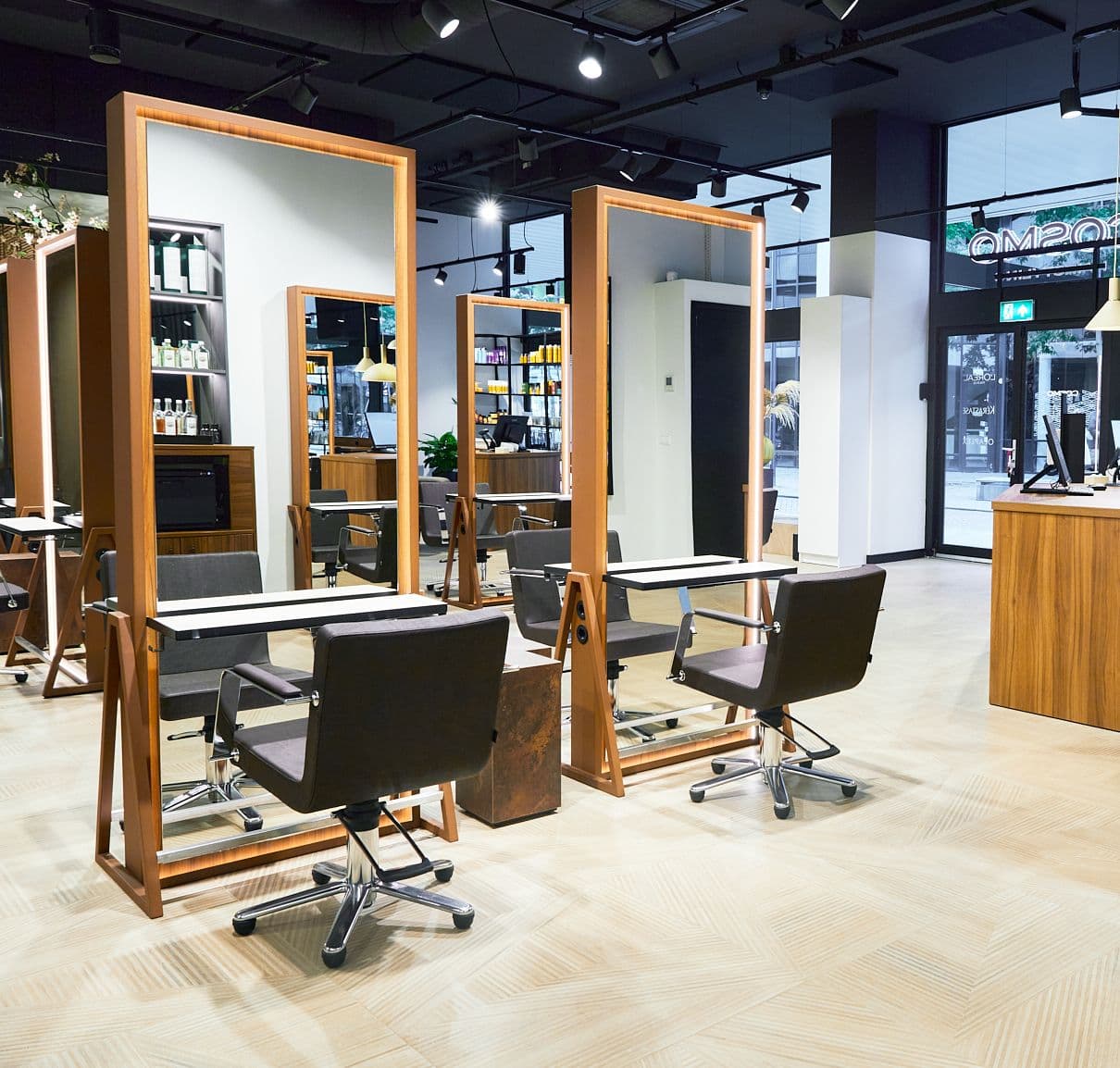 Cosmo Hairstyling - Maak nu online een afspraak | Cosmo Hairstyling